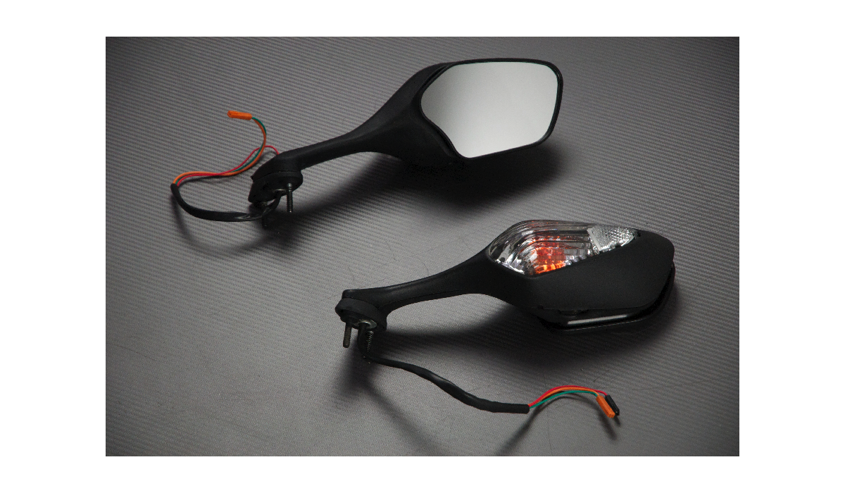 Aftermarket Rearview Mirrors With Integrated Turn Signals
