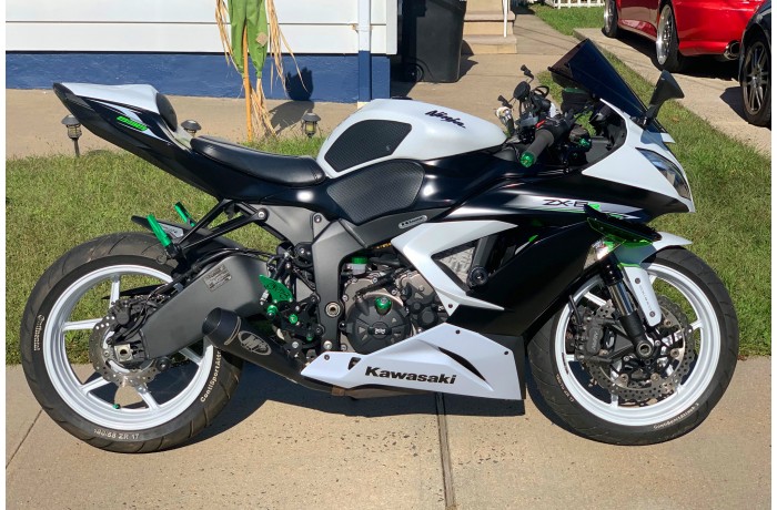 SUPPORTO PEDANE ARRETRATE AVDB Verde KAWASAKI ZX6R ZX-6R ZX6-R ZX636G ...