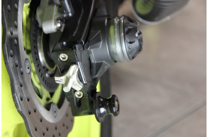 Chain Adjuster with Swingarm Spools YAMAHA MT07 FZ07 & XSR 700