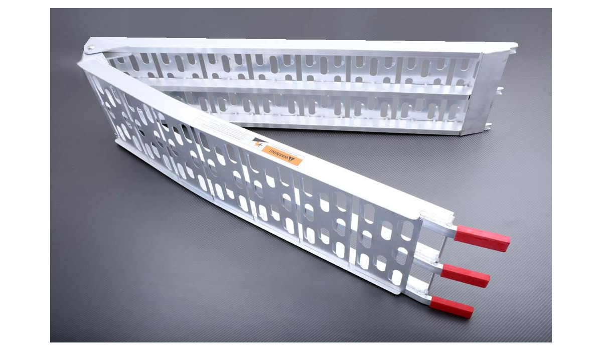 Folding loading ramp in aluminium
