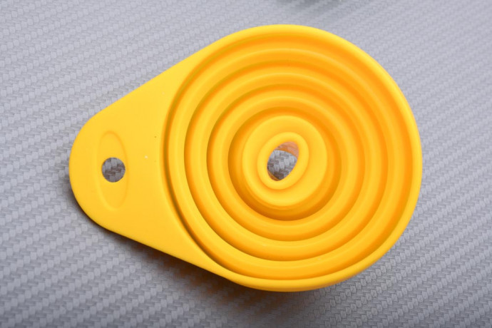 Foldable rubber funnel in various colors