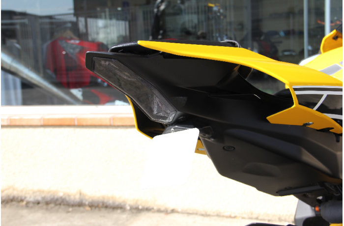 LED Taillight with Integrated turn signals YAMAHA YZF R7 2021 - 2023