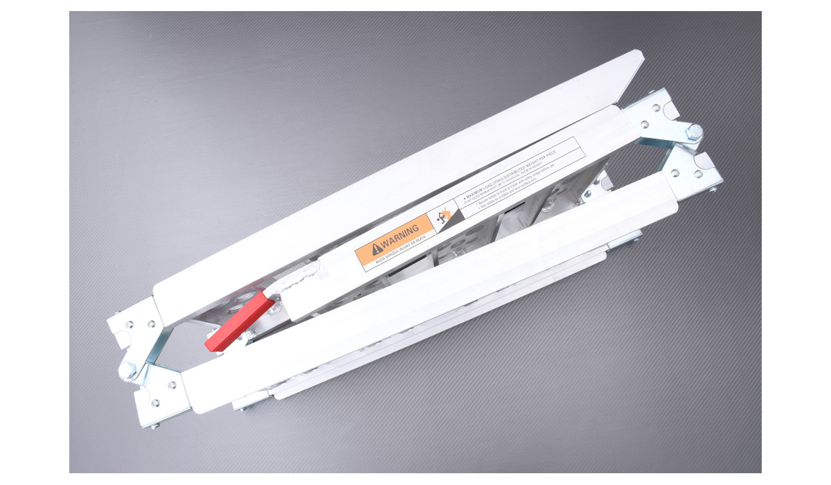 Foldable 3-part loading ramp for motorbikes / scooters