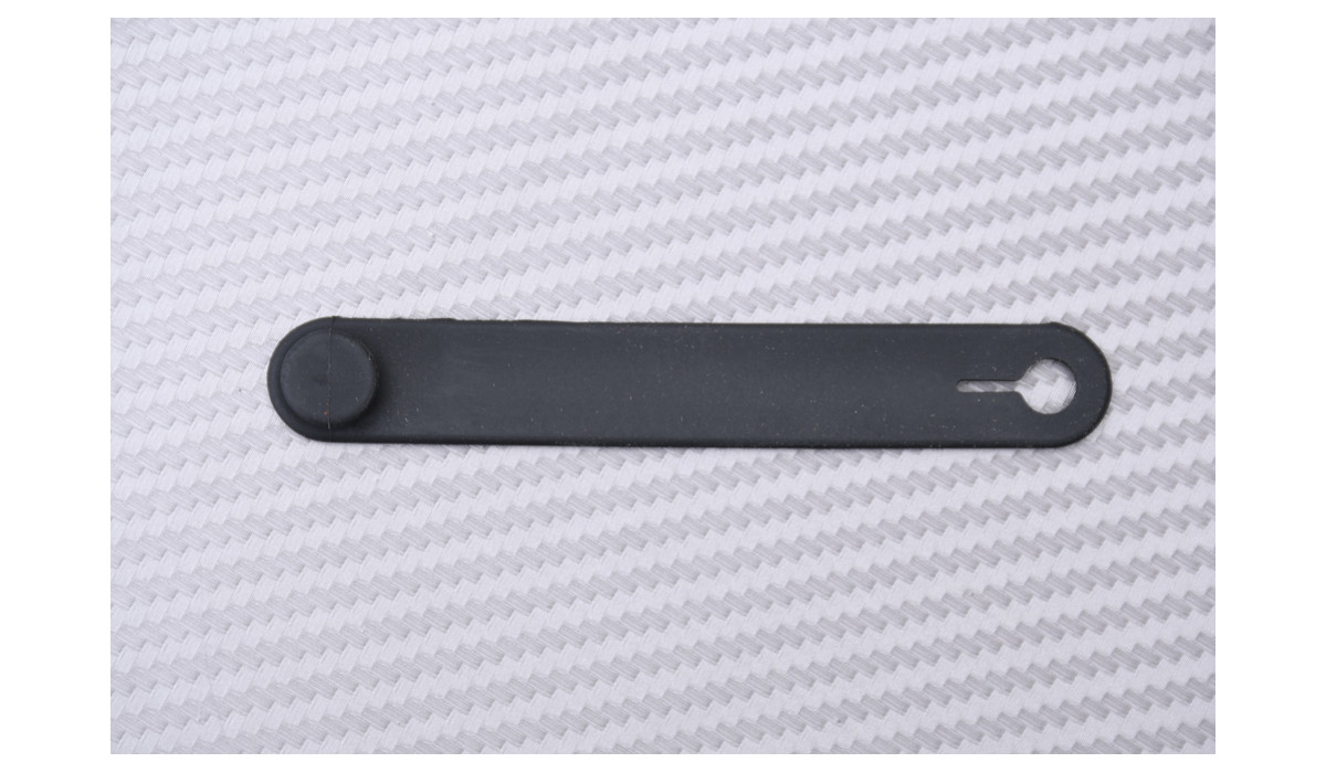 Universal rubber clamp. Clippable and reusable model.